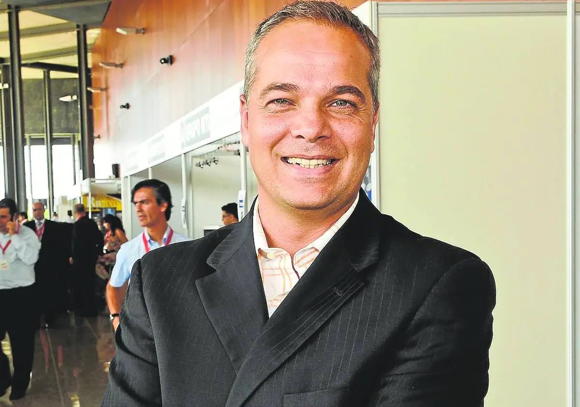 Entrevista en Canarias7 al Profesor de la FEET, Sergio Moreno Gil - Facultad de Economía ...